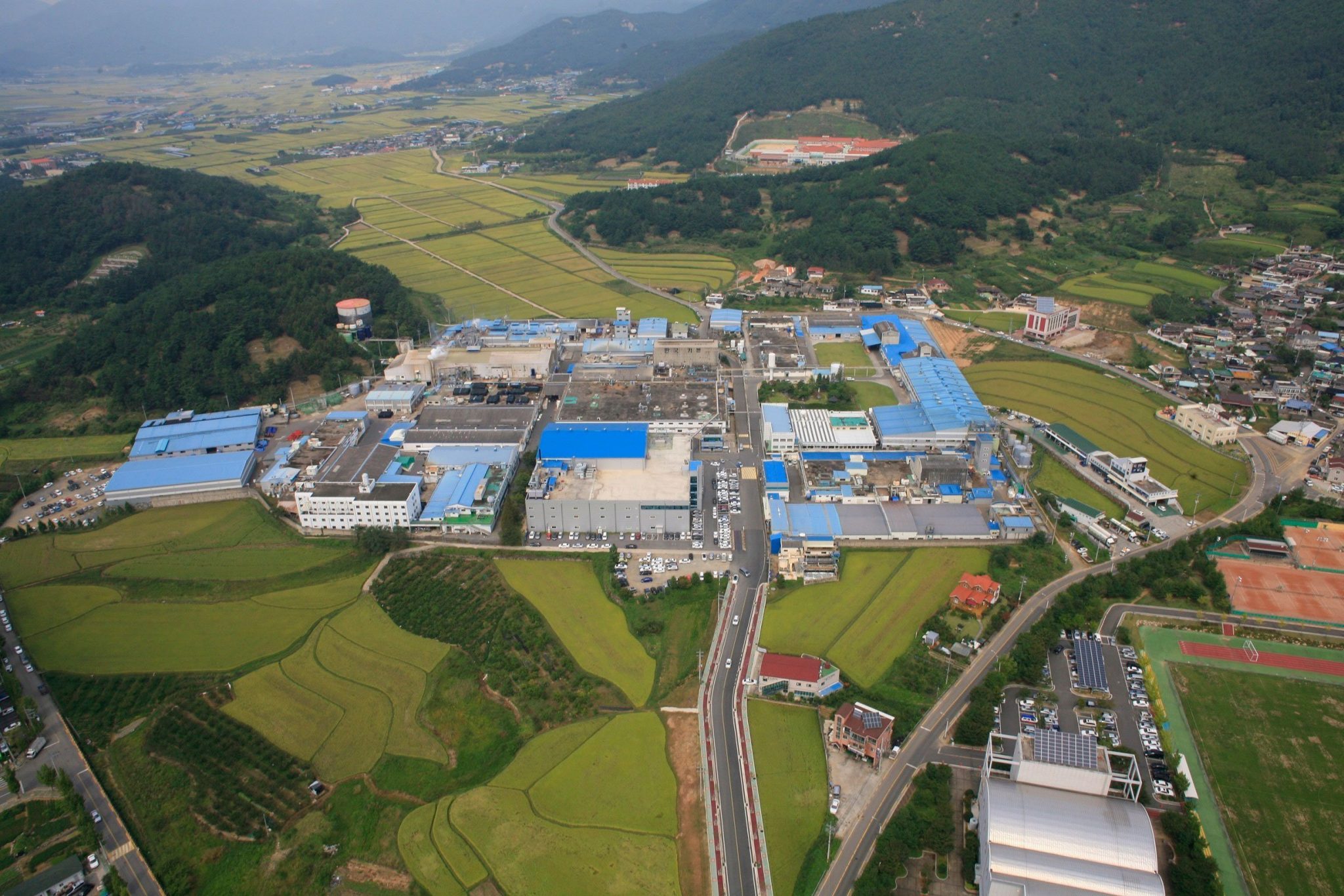 Hankuk Carbon Opens First European Office at MIRA Technology Park ...